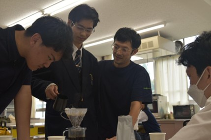 Hachiyama Junior High School : Coffee Lecture | Seibo Japan